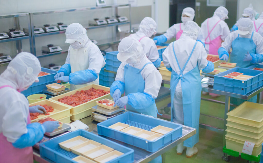 HACCP（ハサップ）対応白衣とは？食の安全を守る！食品工場作業着 - ユニフォーム通販「e-UNIFORM」ー お役立ち情報コラム・作業着・事務服